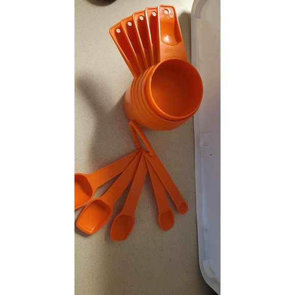 Tupperware | Kitchen | Vintage Tupperware Orange Set Measuring Cup Set ...